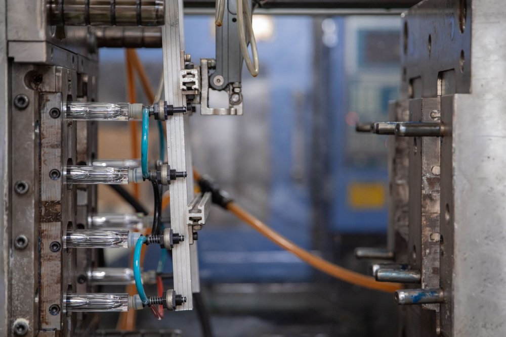 Lean Manufacturing for Cosmetic Packaging | Cosmopacks